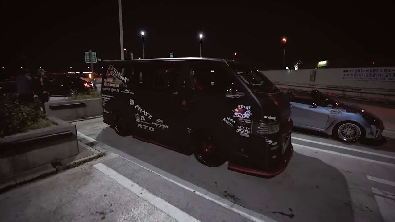 The Toyota HiAce Van | Japanese Yakuza Gangsters & R35 GTR Powered ...